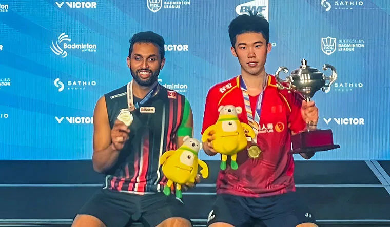 Weng Hong Yang Triumphs in Australian Open Badminton Final, Defeating ...