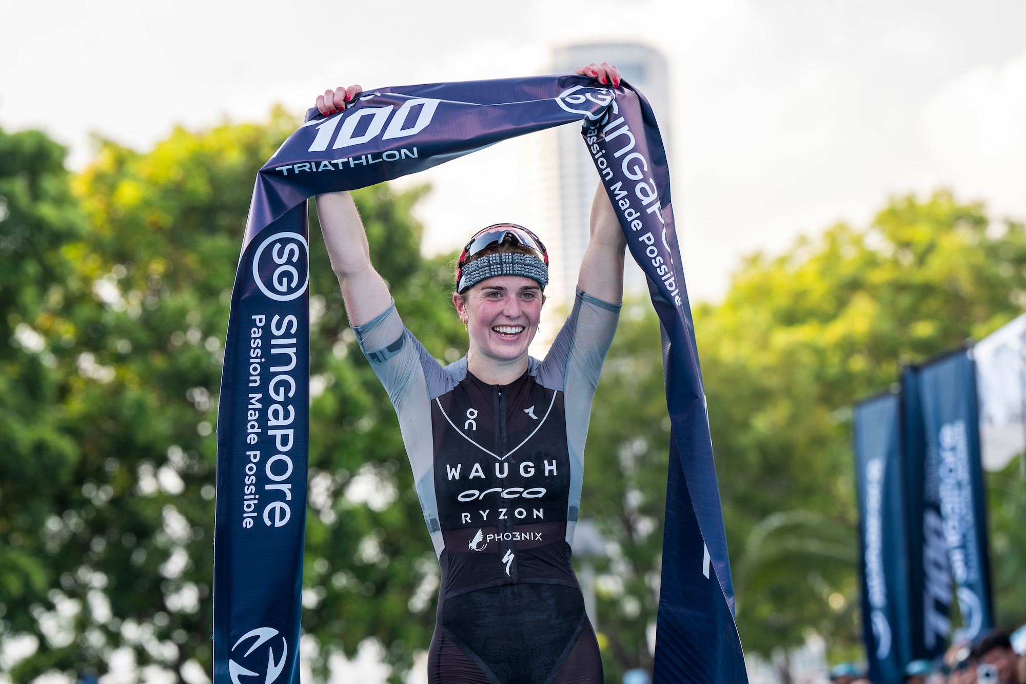 Kate Waugh Dominates to Claim Singapore T100 Title with Record-Breaking ...